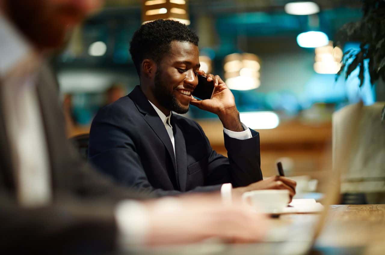 Best Phone Systems for Real Estate Agents - VoiceNEXT | Your Next Phone ...